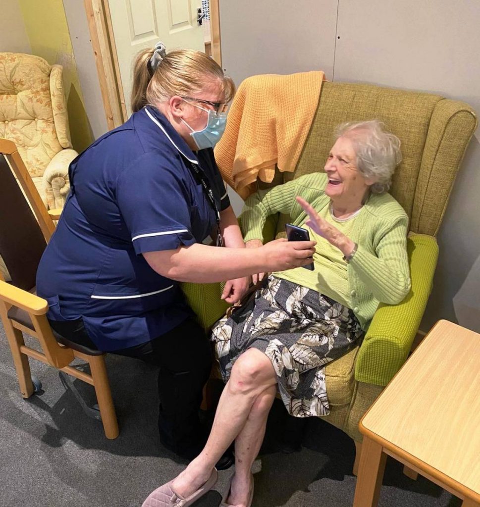 Keeping in Touch | Springfield Cottage Care Home